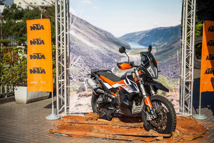 [IN新聞] 性能與越野能力新標竿 KTM 790 Adventure /Adventure R多功能車限量開售 - Bike IN 機車資訊網